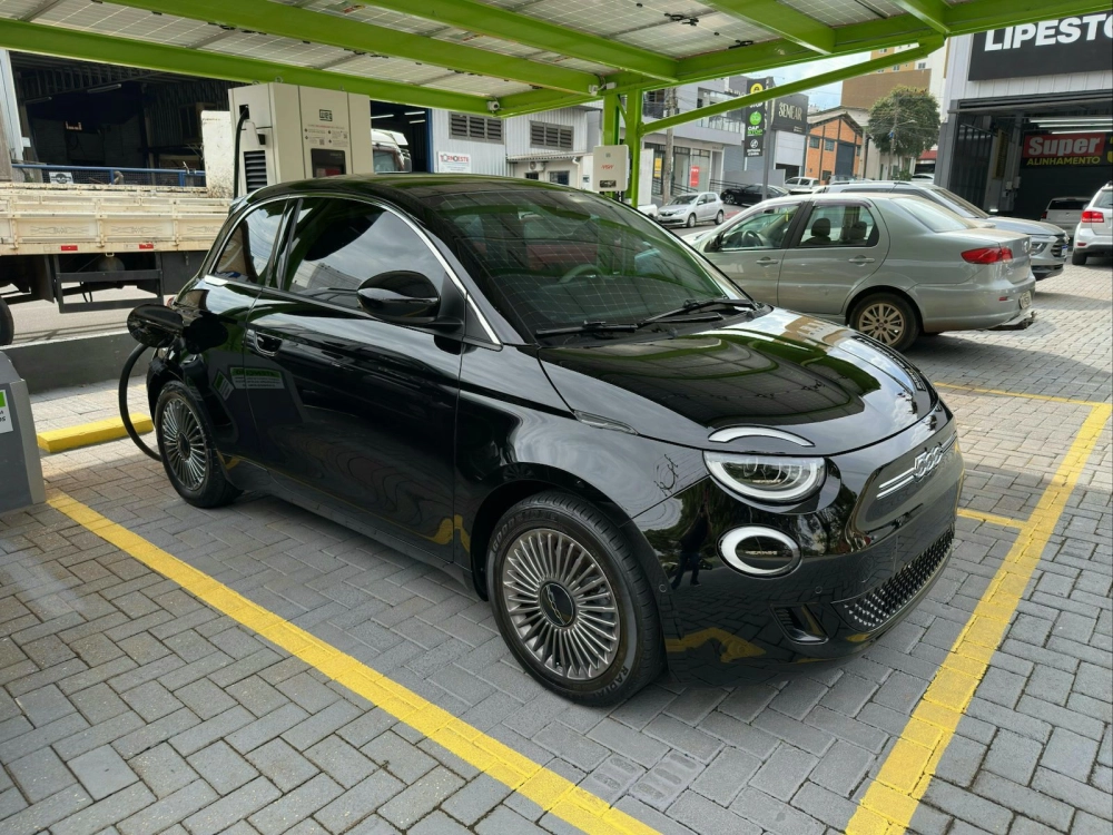 Fiat 500e Icon - Anúncios para Alta performance
