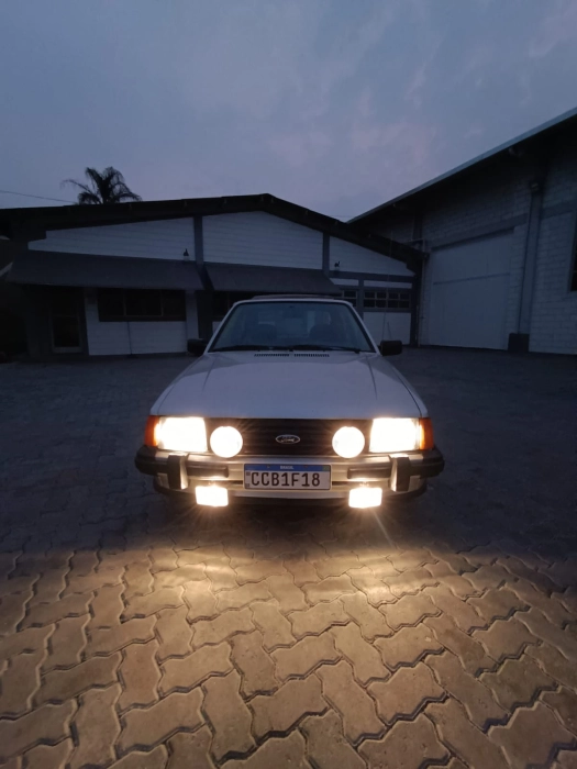 Ford Escort XR3 - Anúncios para Alta performance